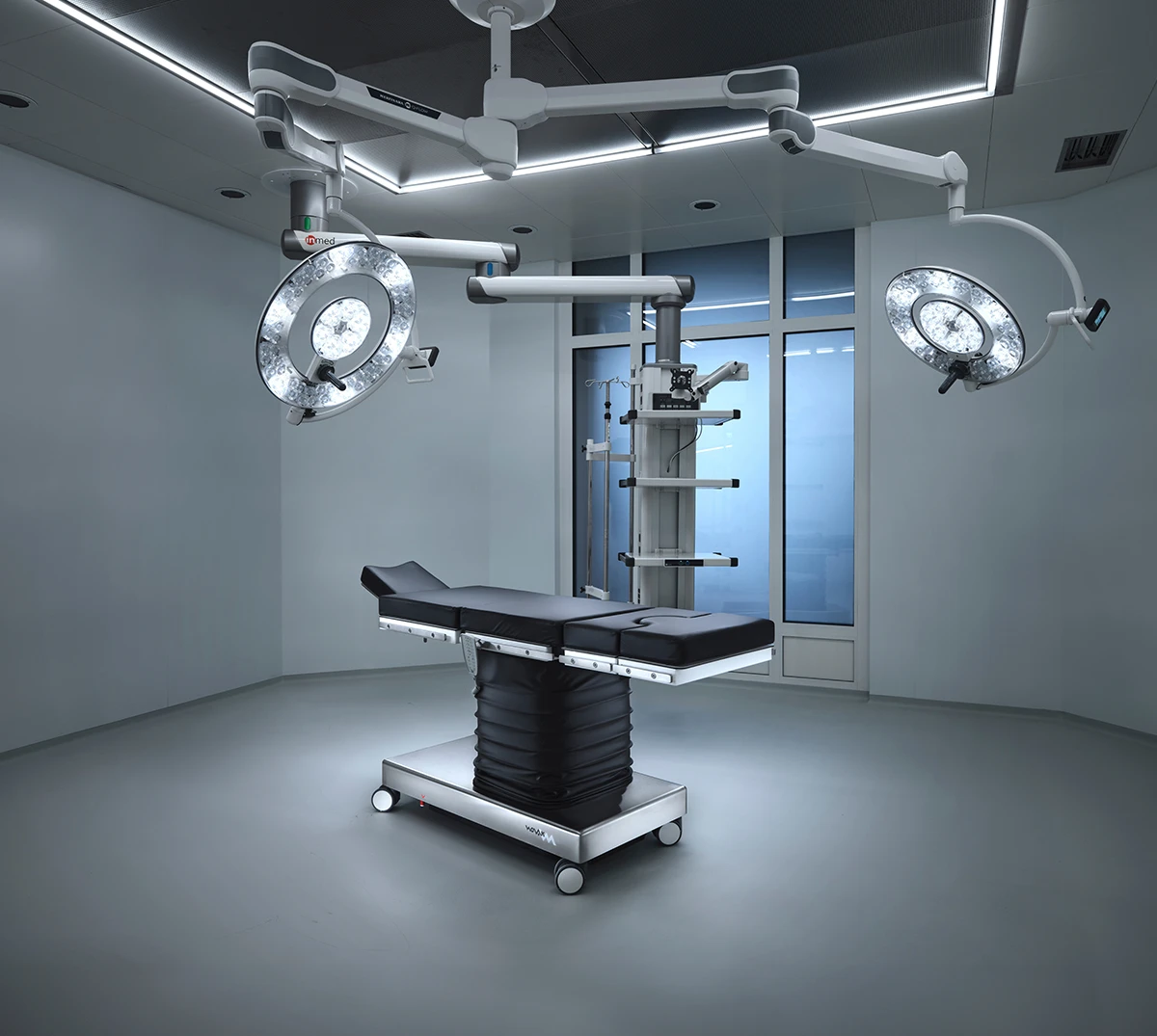 Operating table Y: versatility for a modern OR │ Novak M